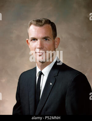 Official portrait of NASA astronaut David Scott taken in 1964. Scott ...