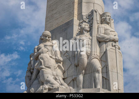Monument to Soviet Soldiers in Riga, Latvia Stock Photo - Alamy