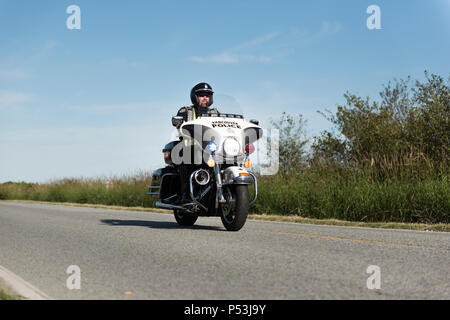 Policeman riding on a Police motorcycle Stock Photo: 43247280 - Alamy