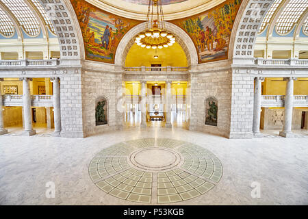 Inside the state capitol building of Utah in Salt Lake City, Inside ...