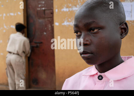 RWANDA, Gitarama , jail with 7500 prisoner , mostly for Hutu for ...