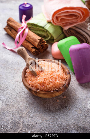 Spa Candles with towel and bath salt Stock Photo - Alamy