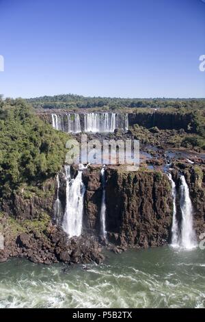 Cataratas de Iguzu, patrimonio de la humanidad Stock Photo - Alamy
