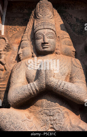 Sculpture of Kulottunga I at Nataraja Temple, Chidambaram, Tamil Nadu ...