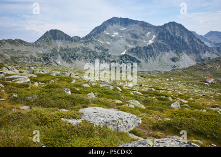 Amazing landscape of Tevno lake and Kamenitsa peak at Pirin Mountain ...