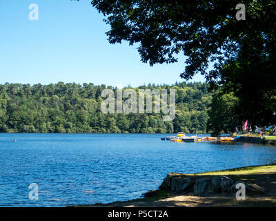 Anse de Sordan on the Lac Guerlédan, Brittany Stock Photo - Alamy