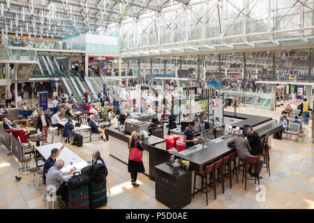 Caffe Ritazza in Paddington station, London Stock Photo - Alamy