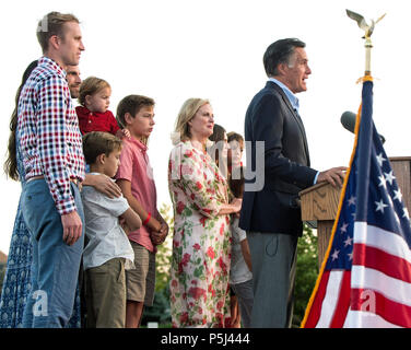 Mitt Romney speaks after being endorsed by Donald Trump as the ...