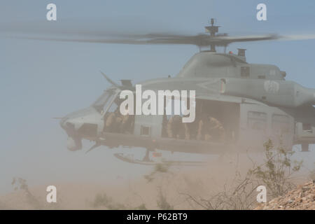 Marines from 1st Radio Reconnaissance Platoon, 1st Air Delivery Platoon ...