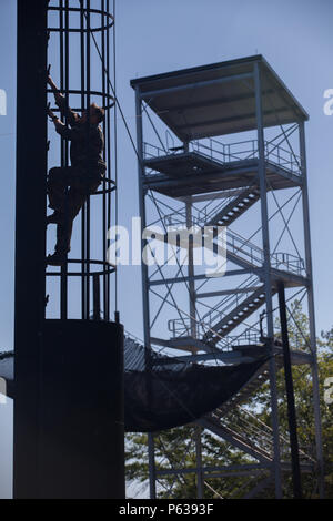 U.S. Army Capt. Bert Ferguson and Sgt. 1st Class Keith Batchelder ...