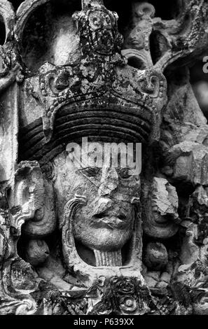 COPAN HONDURAS Stone carved stela megalith depicting ancient Maya King ...