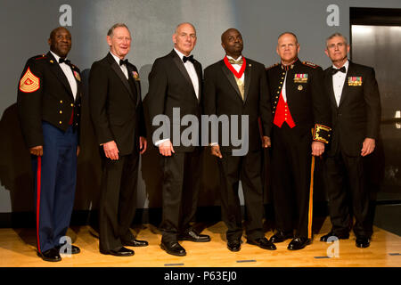 LT. GEN. Walter F. Boomer, commanding general, 1ST Marine Expeditionary ...