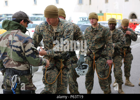 A French Commando training instructor with the National Commando ...