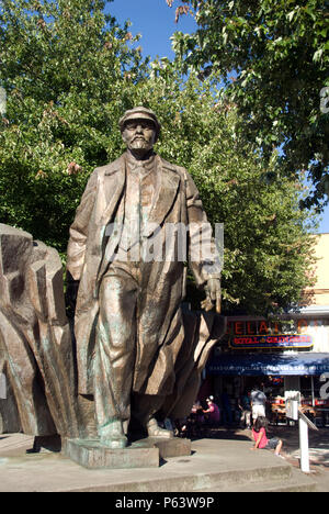 The Statue of Lenin in Fremont neighborhood, Seattle, Washington, USA ...