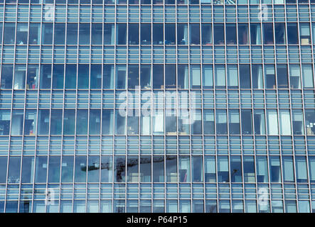Canary Wharf, 25 Bank Street - detail of modern, contemporary ...