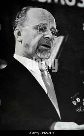 WALTER ULBRICHT LEADER OF EAST GERMANY 1960-73 (1964 Stock Photo - Alamy