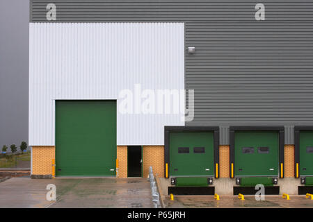 Loading bay at warehouse distribution centre Stock Photo - Alamy