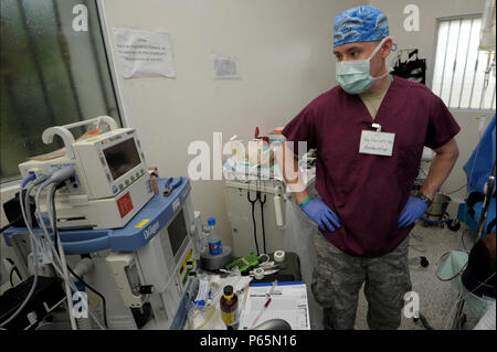 (l-r) Lt. Col. Michael Garrett, anesthesiologist, and Capt. Amanda Roby ...