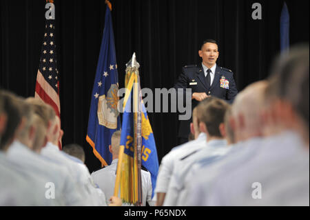 Colonel Thomas Hensley, 70th Intelligence, Surveillance and ...