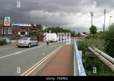 Level crossing at Tipton station, West Midlands. 2007 Stock Photo - Alamy