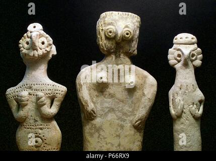 Ancient art: female terracotta figurines, northern Syria, 2000 BC Stock ...