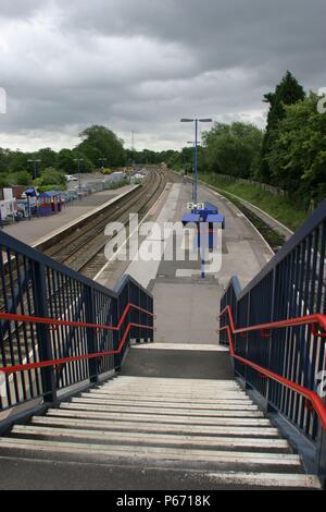 Footbridge at Hatton station, Warwickshire. 2007 Stock Photo - Alamy