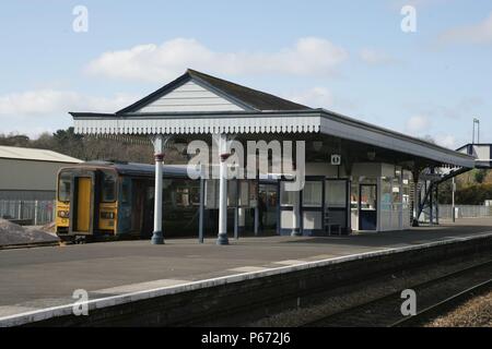 Train at Newquay station, Cornwall Stock Photo - Alamy