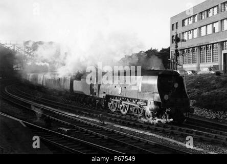 original steam train battle of britain class 34087 145 squadron ...