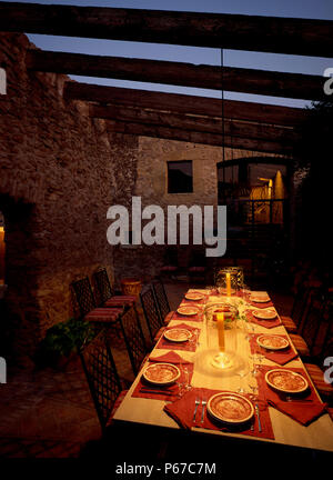 View of a well organized dining room Stock Photo - Alamy