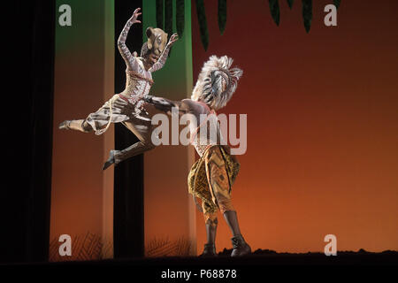 Singapore. 28th June, 2018. Actors perform in "The Lion King" in ...