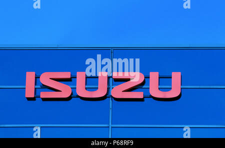 ISUZU Japanese car manufacturer, Japanese comercial vehicle and diesel ...