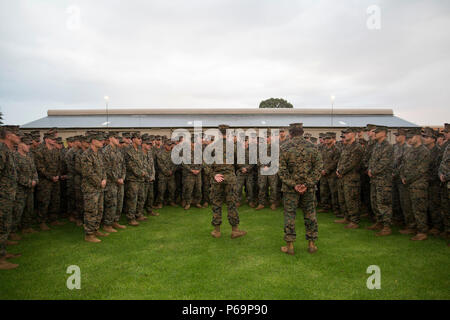 Maj. Christopher W. Simpson, Company C Commander, speaks to his Marines ...