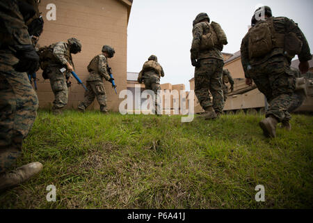 U.S. Marines from Advanced Infantry Course (AIC), Advanced Infantry ...