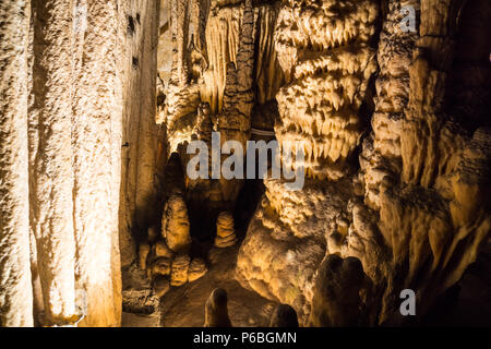 Mallorca, Impressive stalagmite limestone formations in caves of drach ...