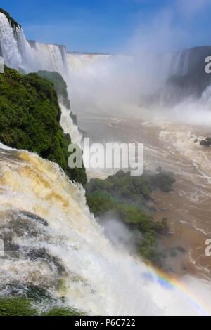 Iguassu waterfalls bordering Argentina Brazil Stock Photo - Alamy