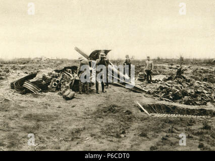 German artillery fires, 1914 Stock Photo - Alamy
