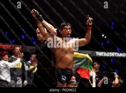 Yangon, Myanmar. 29th June, 2018. Mixed Martial Arts (MMA) fighter Aung ...