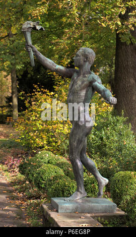 . Prometheus . Deutsch: 'Prometheus', Skulptur von Frans Huygelen ...