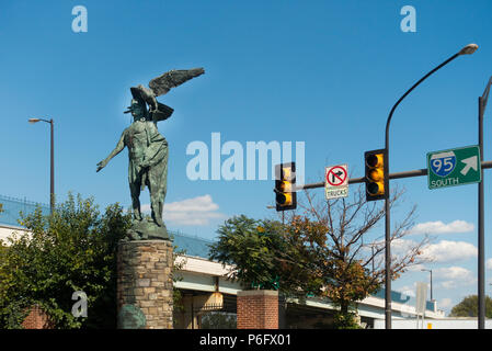 Chief Tamanend statue in Philadelphia PA Stock Photo - Alamy