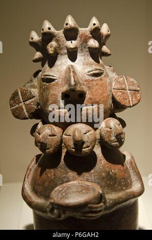 Ceramic vessel Vicús culture 100 BC-400 AC Perú Stock Photo - Alamy