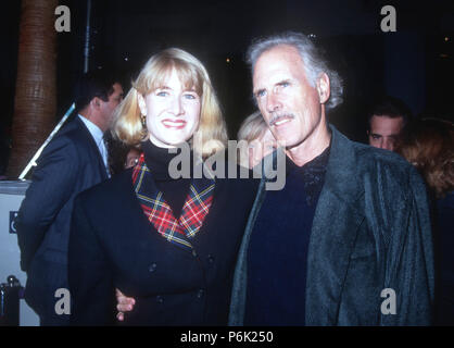 Actress Laura Dern (L), her father, actor Bruce Dern (C) and mother ...