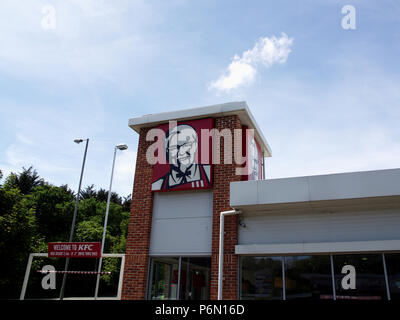 KFC restaurant and drive-thru at Antelope Park, Thornhill, Southampton ...