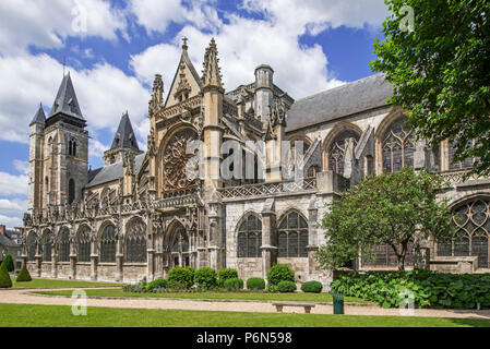 Collégiale Notre-Dame des Andelys / Our Lady's Church with Flamboyant ...