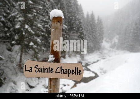 Path in winter. La Sainte Chapelle. Les Contamines. France Stock Photo ...