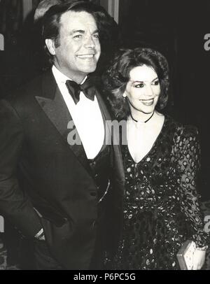 New York City 1980 FILE PHOTO G.E.Smith and Gilda Radner (married ...