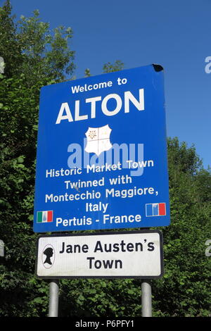 Welcome to Alton, Hampshire sign Stock Photo - Alamy