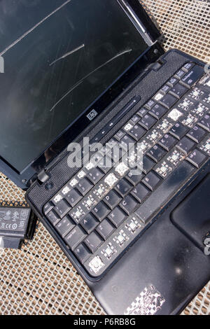 Smashed computer keyboard Stock Photo: 5782479 - Alamy
