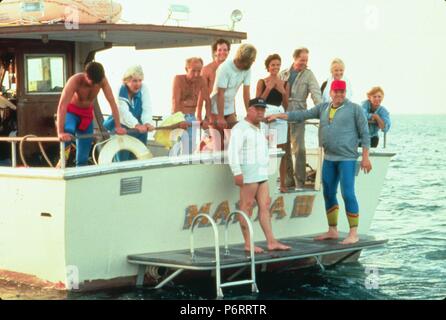 BRIAN DENNEHY, STEVE GUTTENBERG, TAHNEE WELCH, COCOON, 1985 Stock Photo ...