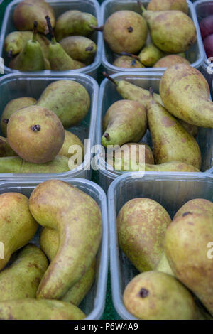 punnet of pears Stock Photo - Alamy