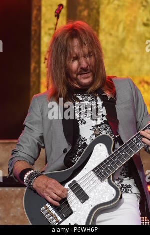Wantagh, New York, USA. 29th June, 2018. STYX performs at the Jones ...